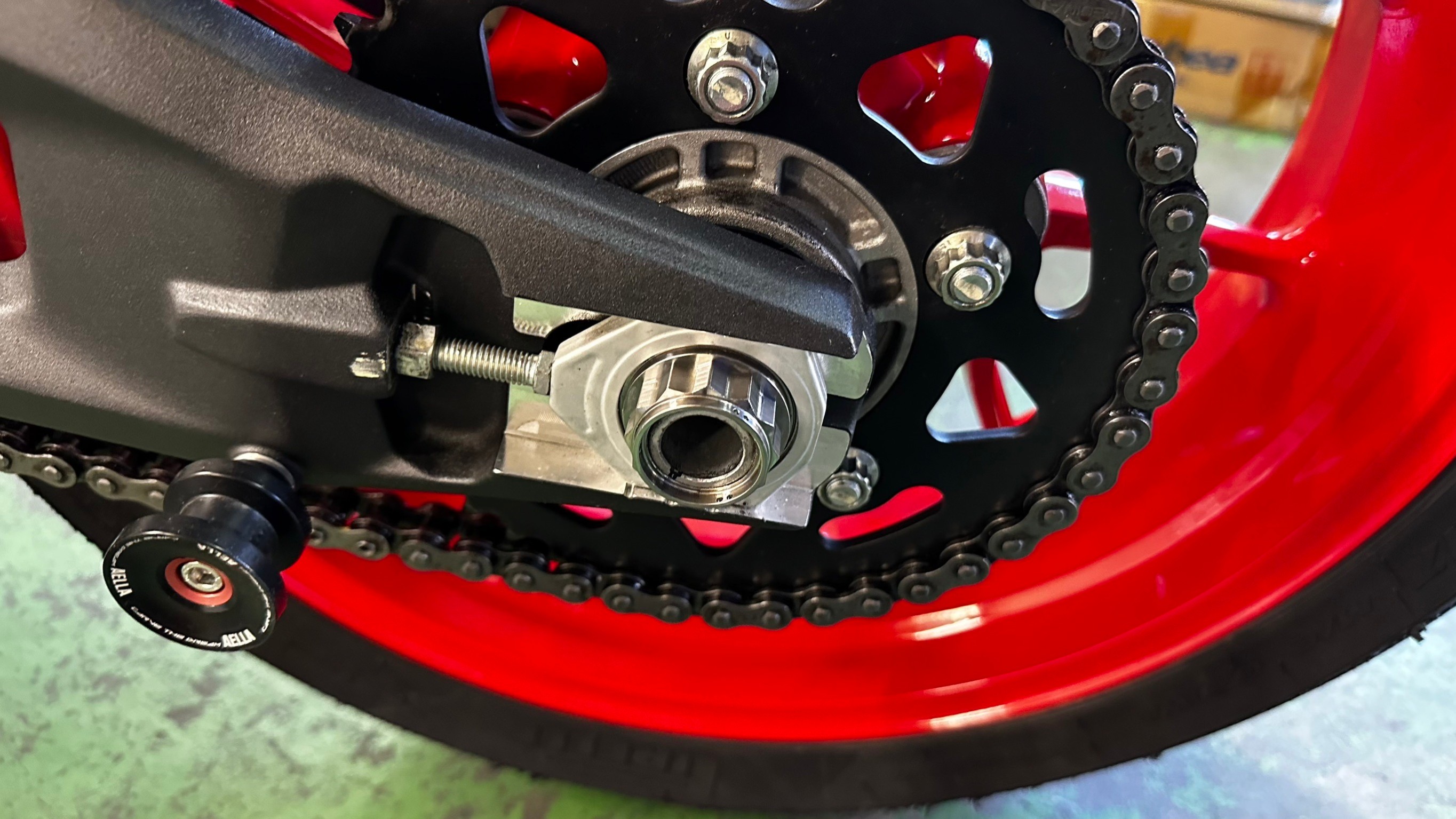 AELLA Titanium Rear Wheel Axle Nut for Ducati Scrambler, Monster 937 ...