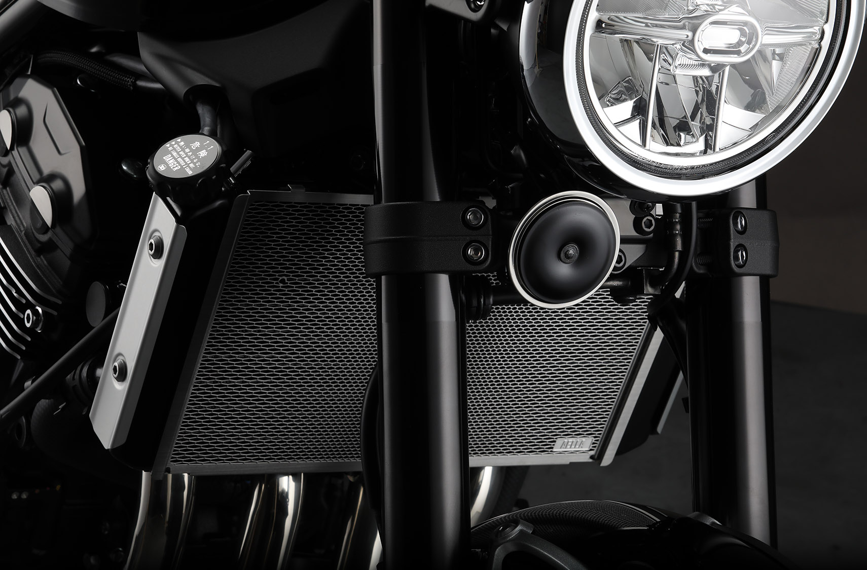 AELLA Radiator Guard For Kawasaki Z900RS / Cafe (2018-2020)