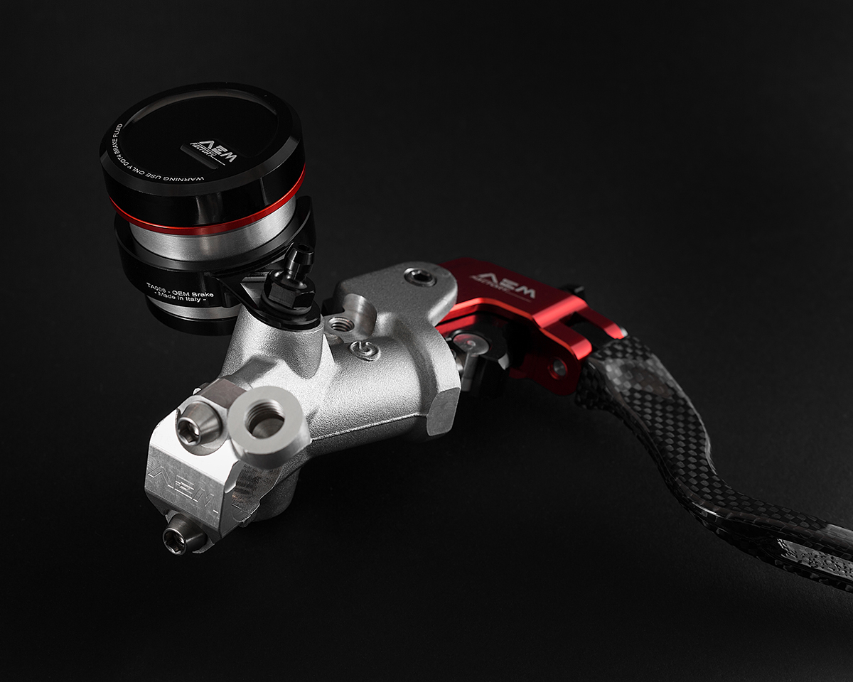 AEM FACTORY - ALUMINUM INTEGRATED RESERVOIR FLUID TANKS FOR BREMBO OE ...