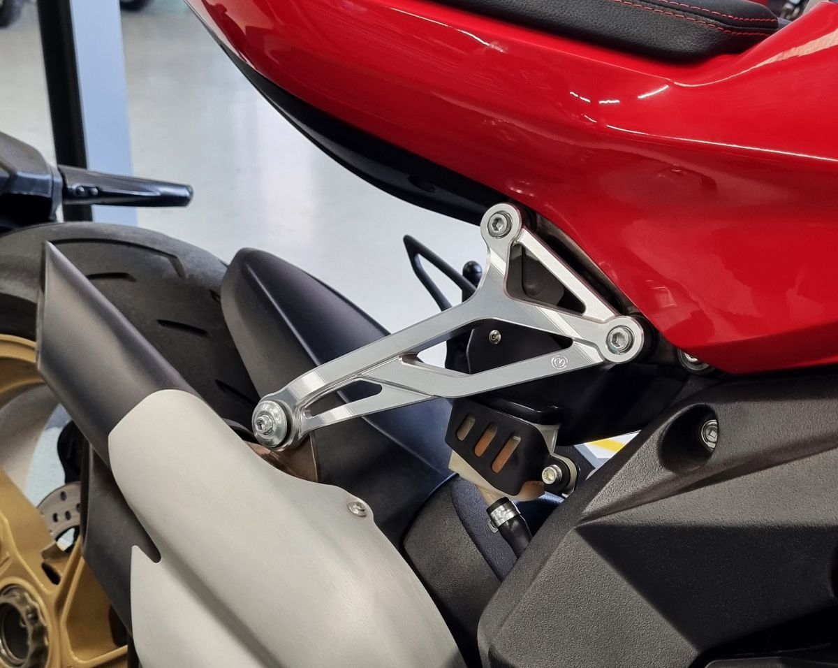 Motocorse Billet Aluminum Muffler Support Bracket for 2018+ MV Agusta ...
