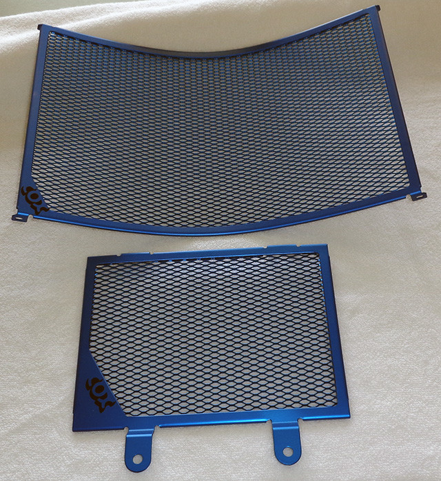 Cox Racing Radiator Guards for the Yamaha YZF R1 (15)