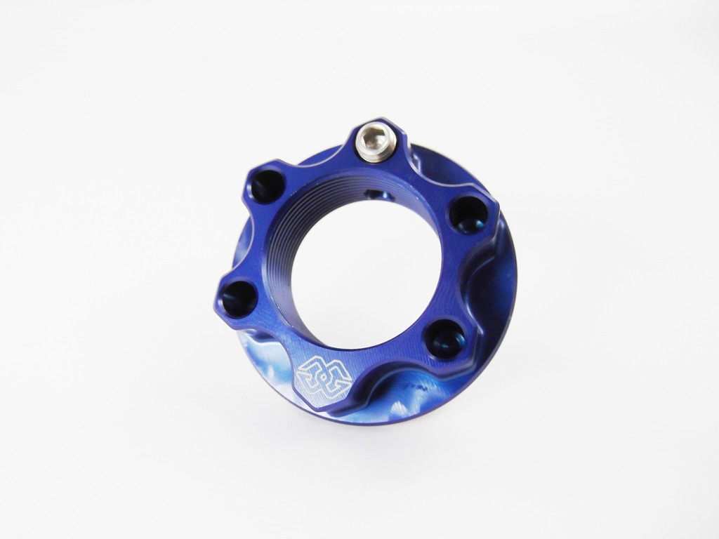 Gilles ACMA Aluminum Top Yoke Nut for Kawasaki and Triumph Gilles ACMA Aluminum Top Yoke Nut for Kawasaki and Triumph