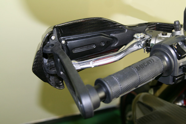 CARBONDRY - DUCATI HYPERMOTARD 1100 / 796 CARBON FIBER RACING HAND GUARDS